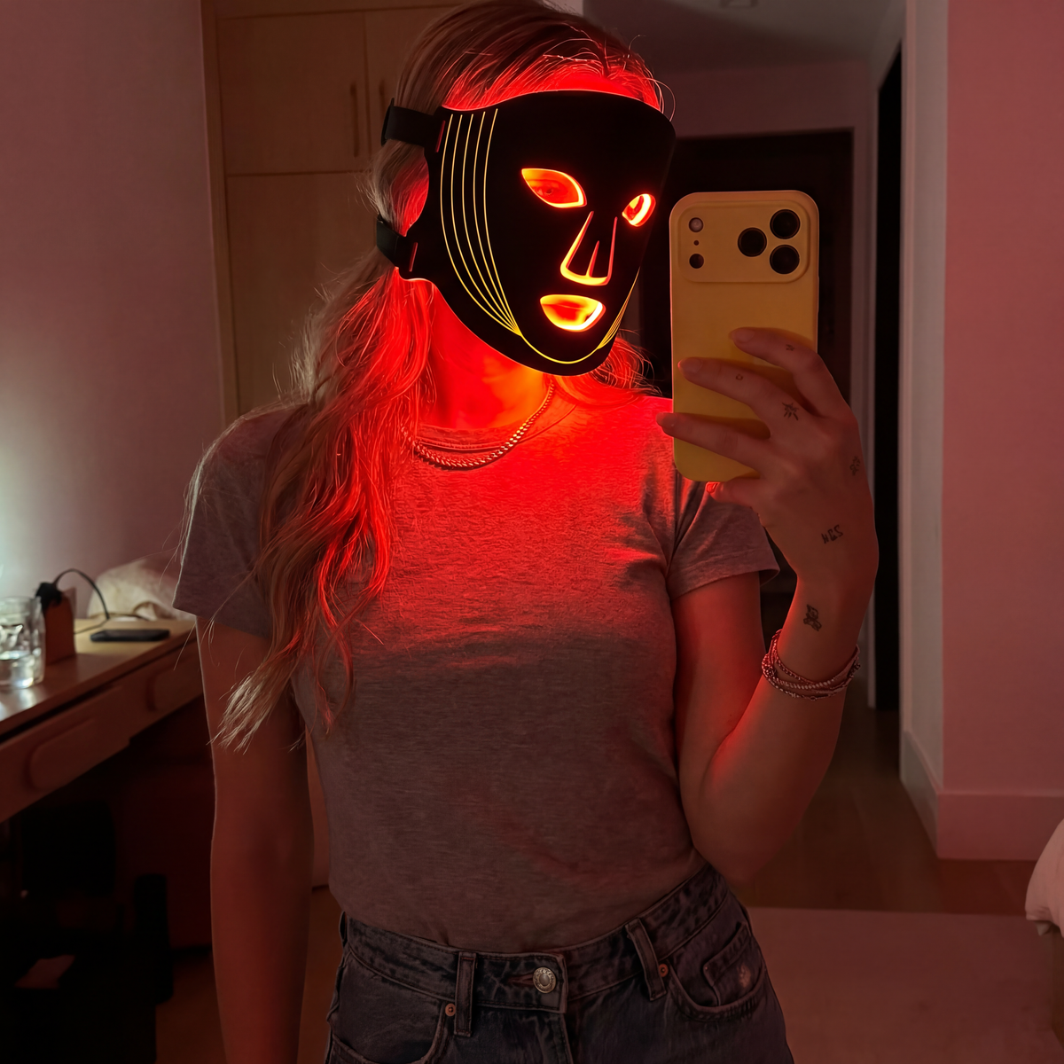 Red Light Therapy Mask – Nuvio